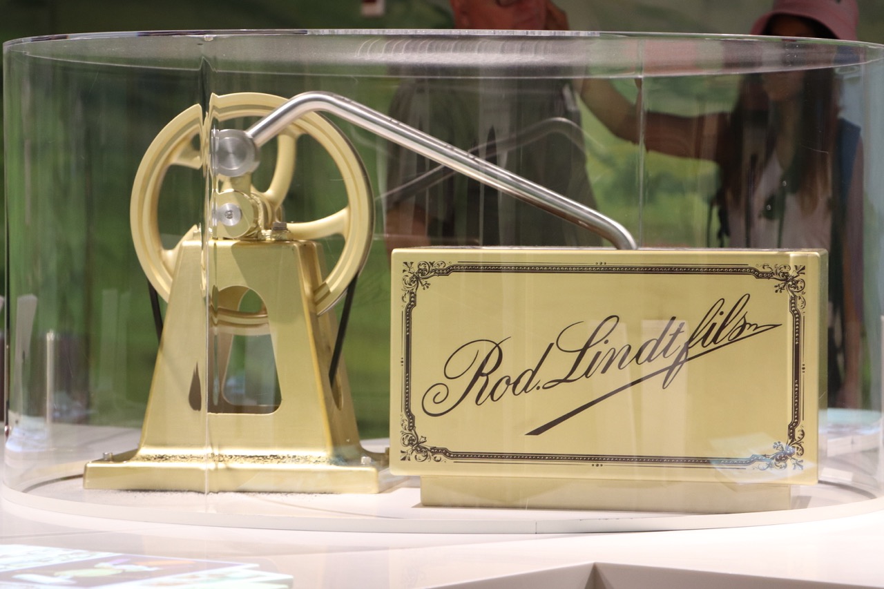 Lindt Chocolate Factory Tour Zurich - Flavors on the Road